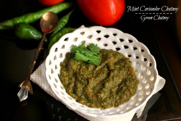 Lahori Chikar Chole [Mushy Chickpeas Curry] | Tickle Those Taste Buds