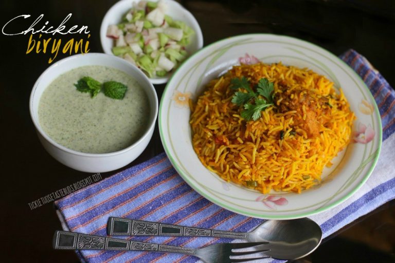 Chicken Paratha Roll (Pakistani Flatbread Chicken Wrap) | Tickle Those ...